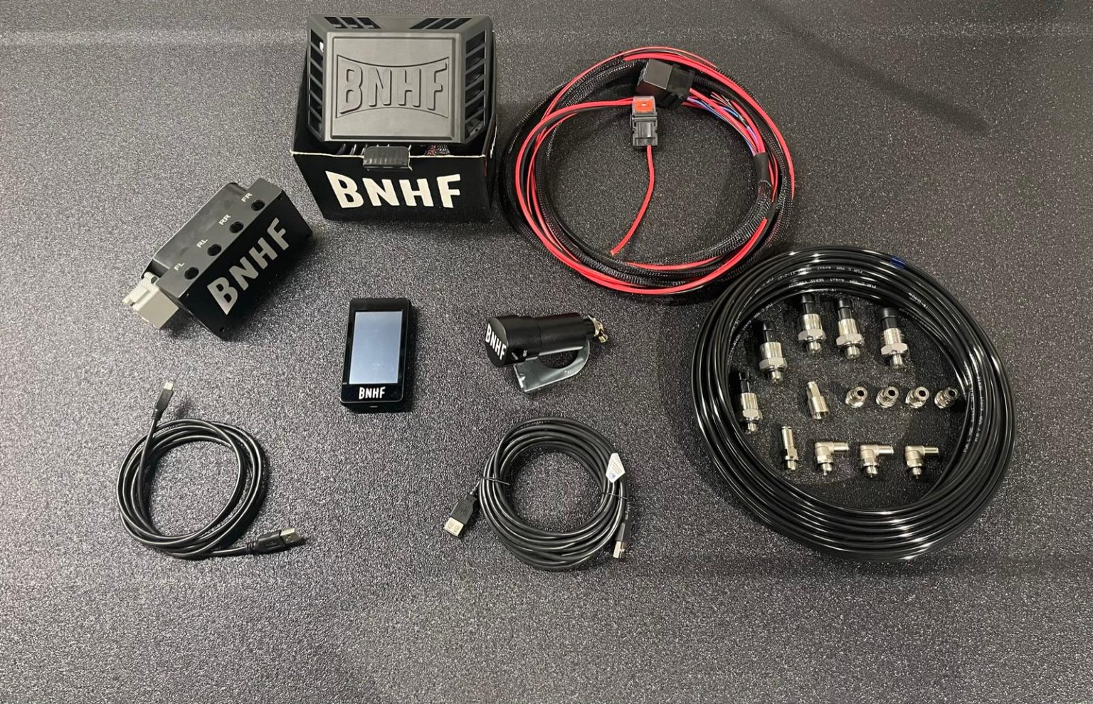 BNHF Edition 1 ilma-alustan ohjaus + 444 kompressori + säiliö — SK-Autosound